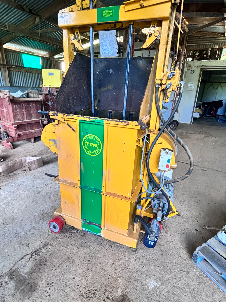 Lot 1 - TPW Self pinning press | AuctionsPlus