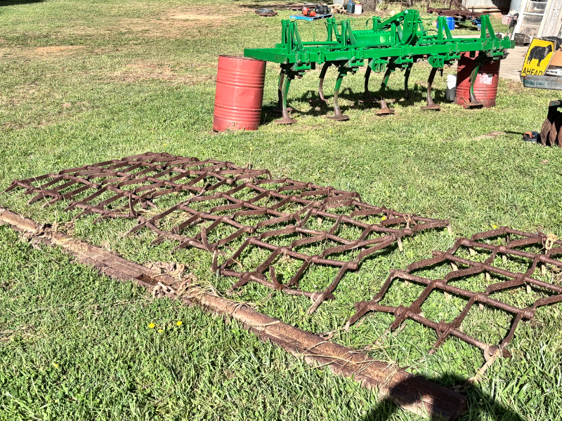 Lot 33 - Heavy harrows | AuctionsPlus