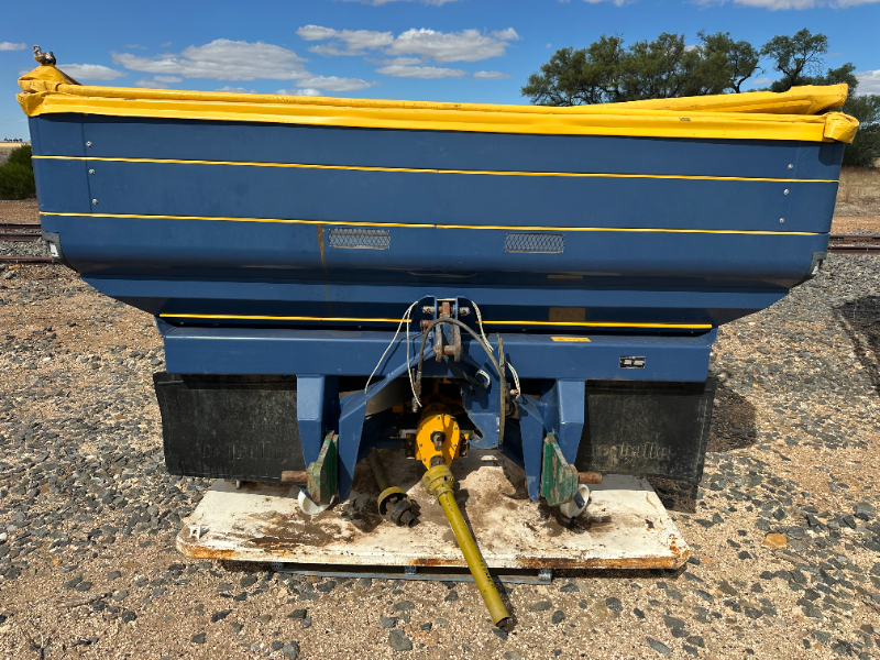 Lot 30 - 3PL Spreader | AuctionsPlus