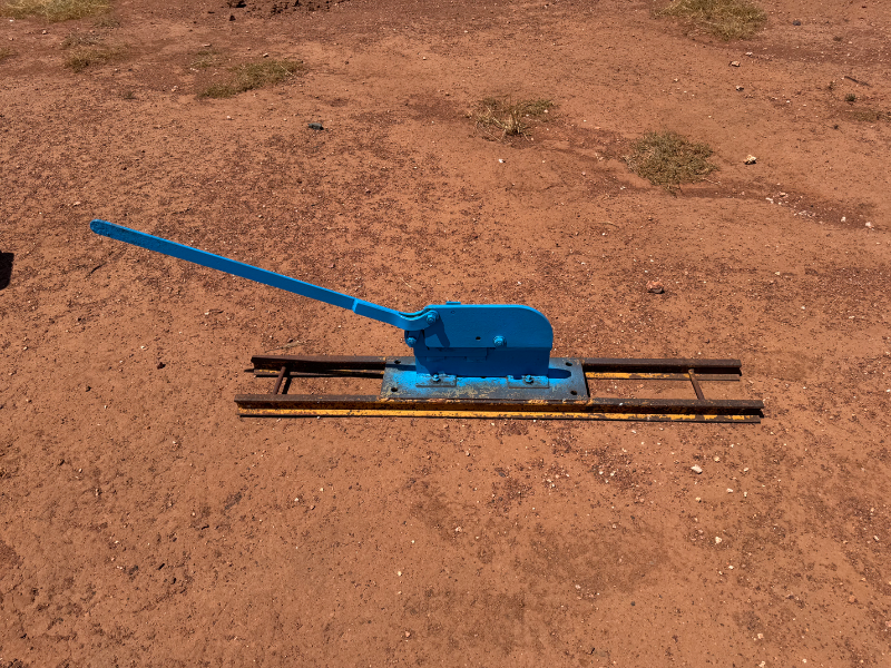 Lot 76 - Gullitine. | AuctionsPlus