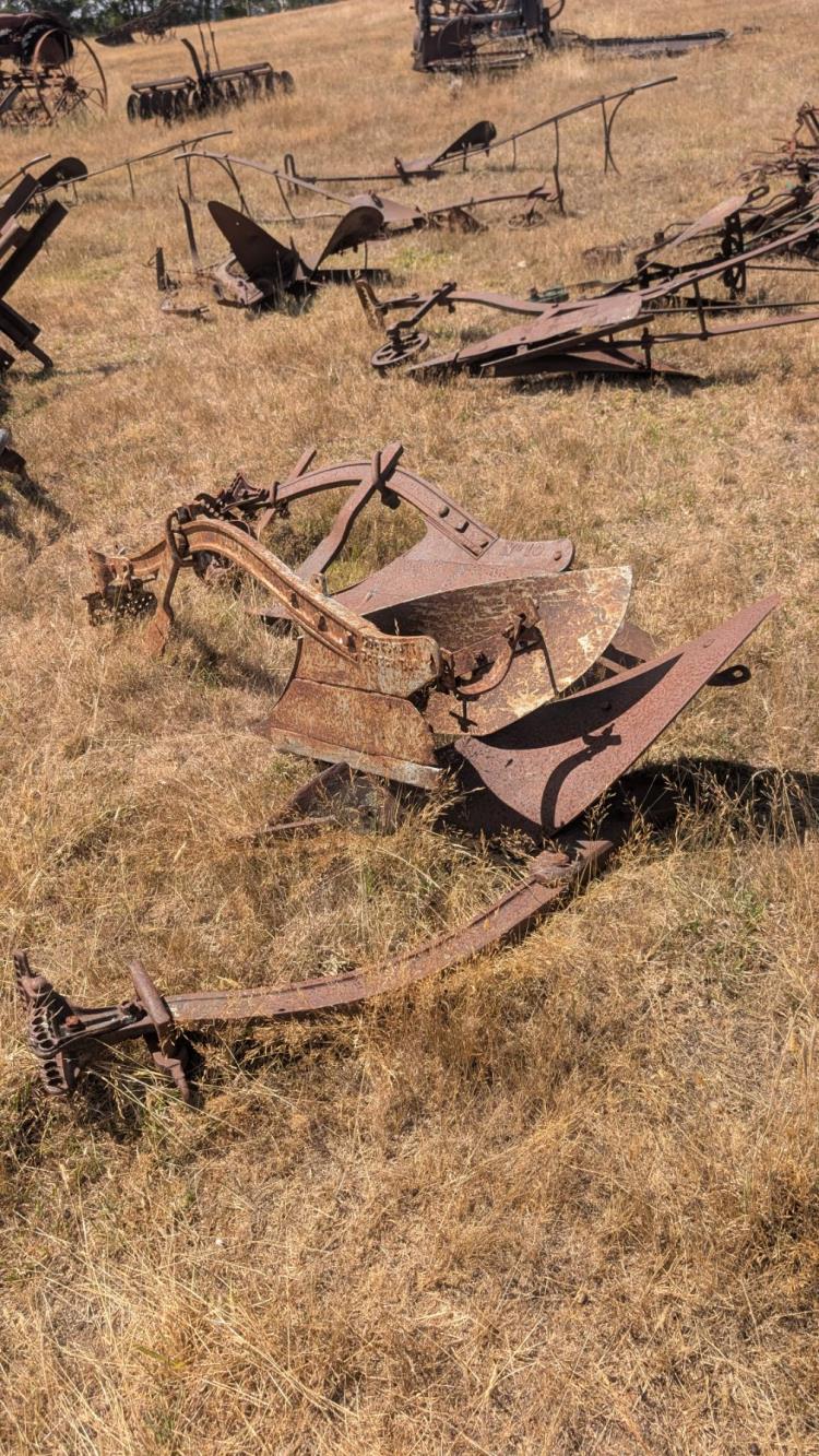 Cockshutt Horse Drawn Implement Parts | AuctionsPlus