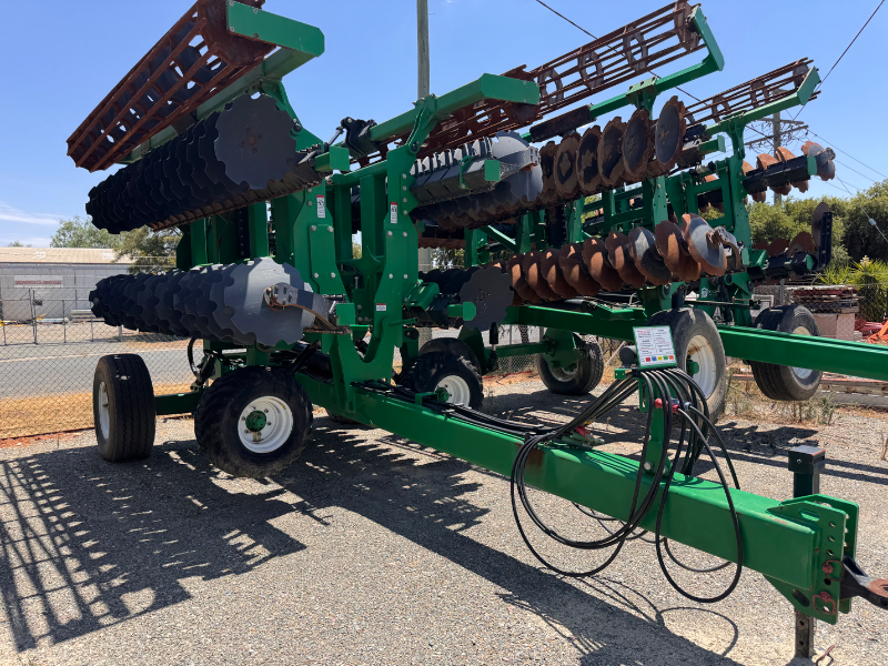 Lot 20 - Speed Tiller. | AuctionsPlus