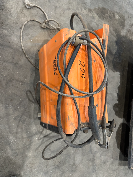 Lot 224 - Work Shop | AuctionsPlus