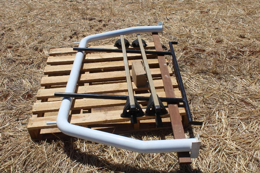 Lot 134 - Ute frames & racks | AuctionsPlus
