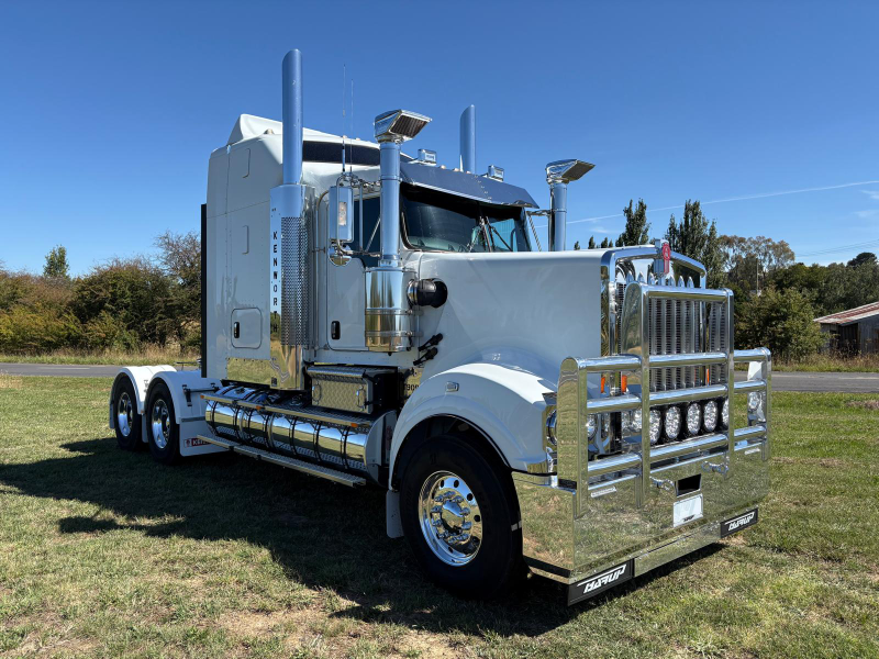 Lot 16 - NEW Kenworth T909 | AuctionsPlus
