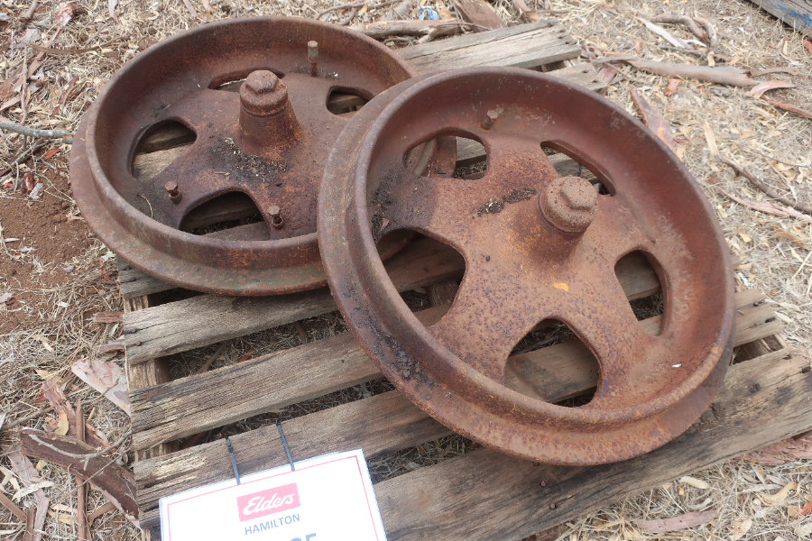Cast Wheels | AuctionsPlus
