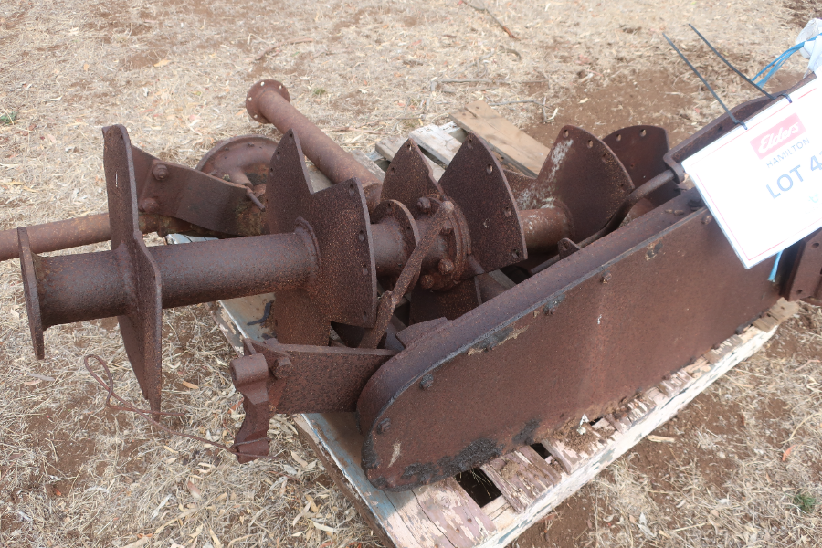 Howard rotary hoe incomplete | AuctionsPlus