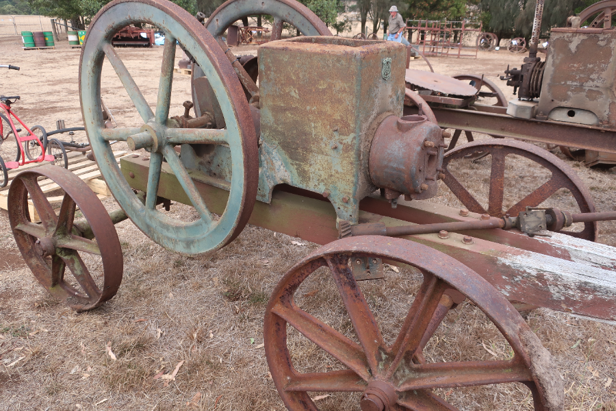 Lot 94 - Deutscher Gem engine | AuctionsPlus