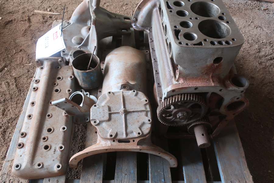 Pallet with N model Fordson engine partly restored | AuctionsPlus