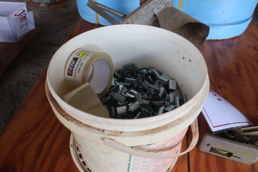 Lot 140 - Strapping table & working items | AuctionsPlus