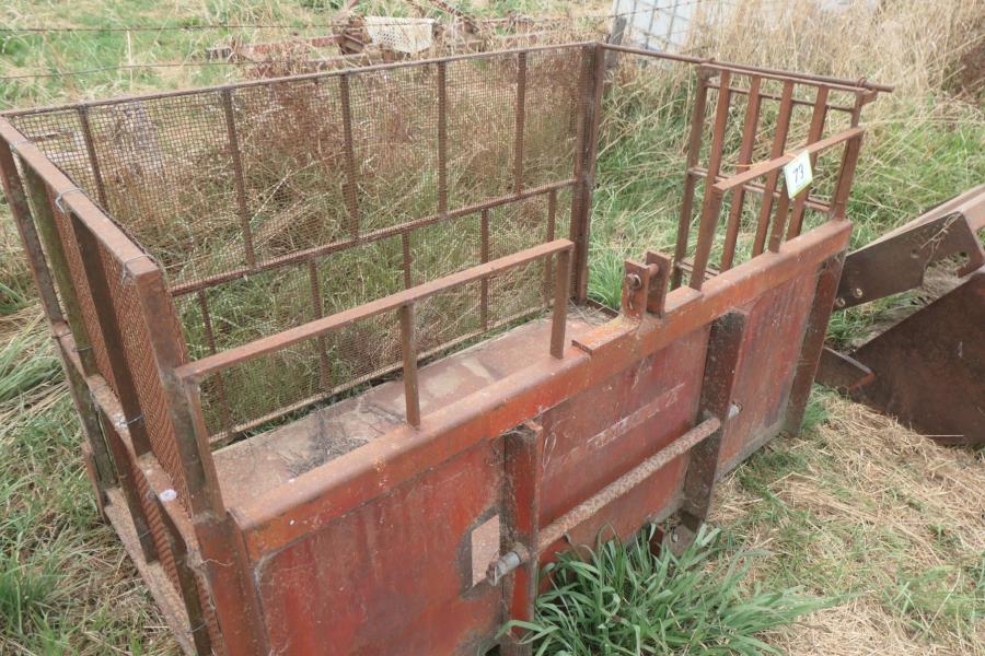 Lot 73 - 3PL Carryall/Cage | AuctionsPlus
