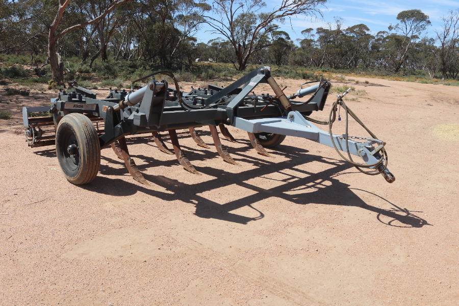 Lot 16 - Baldon 9 tyne hydraulic deep ripper. | AuctionsPlus