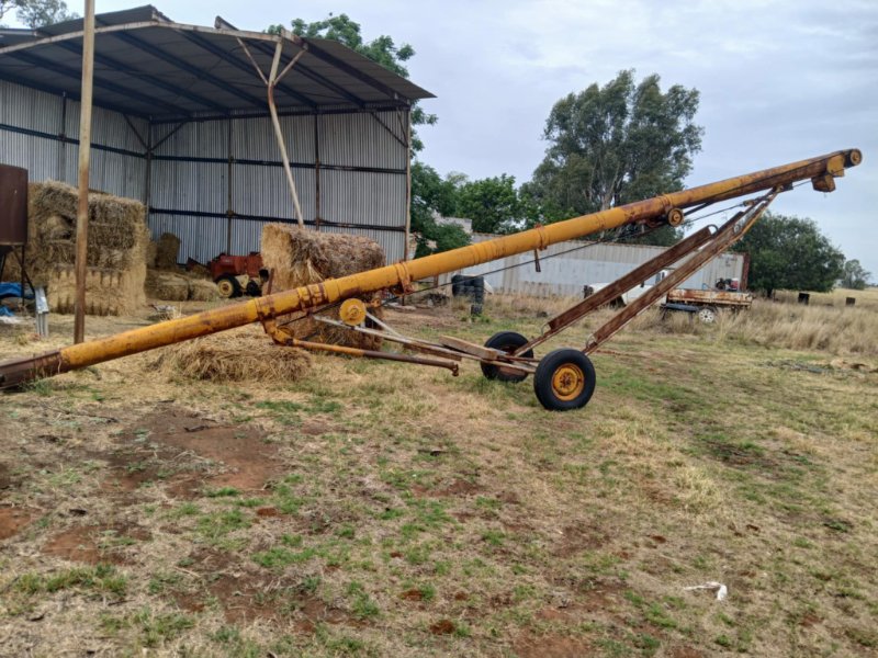 Lot 18 - 30FT AUGER | AuctionsPlus