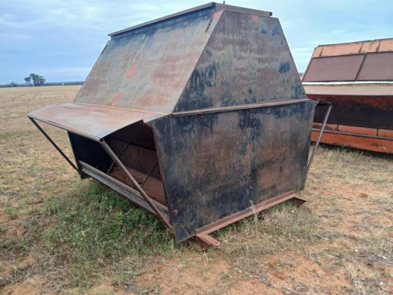 Lot 38 - CATTLE FEEDER | AuctionsPlus