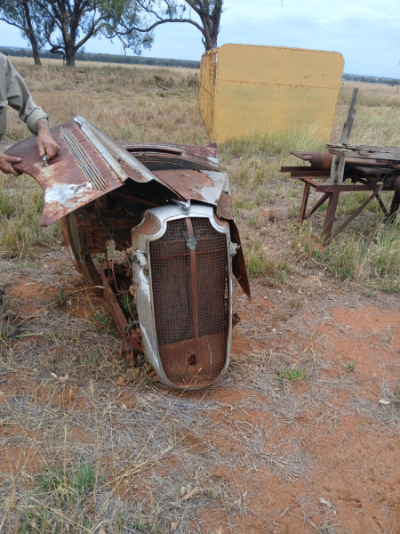 Lot 183 - VAUX HALL FRONT | AuctionsPlus