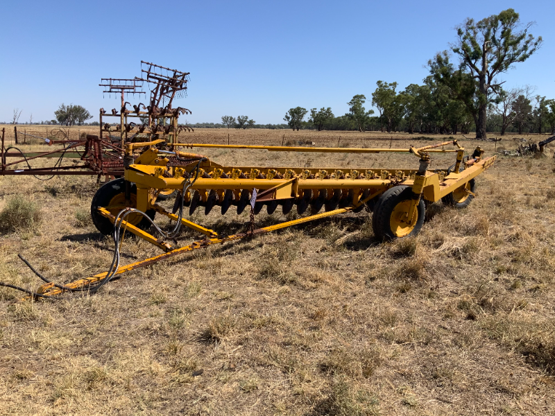 LOT 9 - Chamberlain Plough. | AuctionsPlus