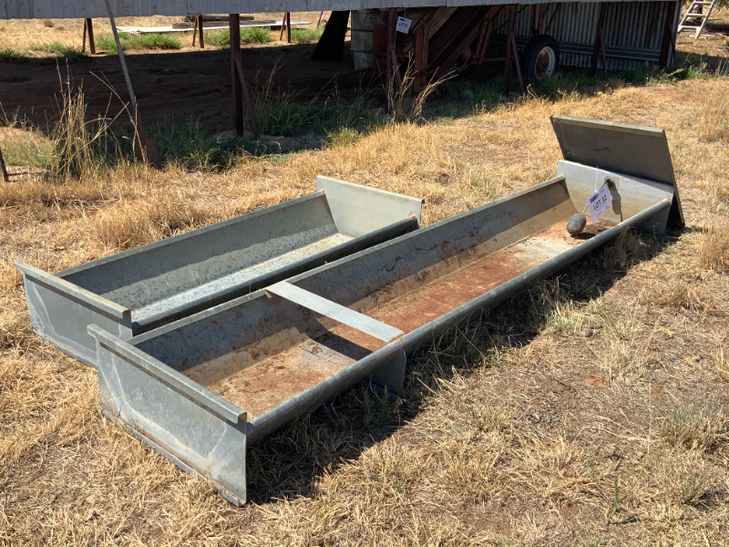 LOT 32 - Water & feed Troughs. | AuctionsPlus