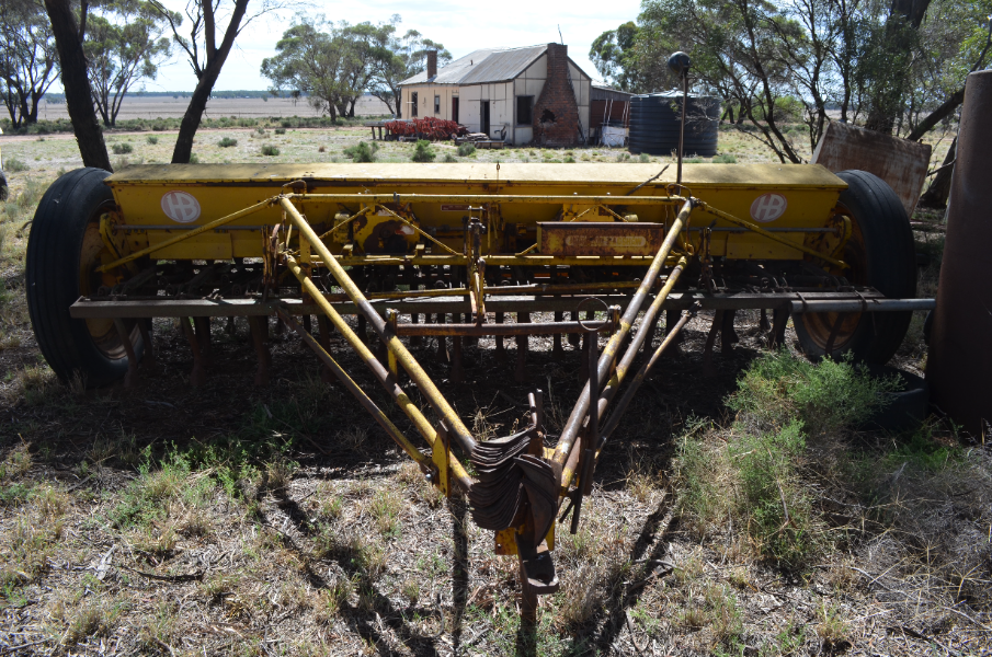 Lot 37 - Horwood Bagshaw 24 row combine with SSB | AuctionsPlus