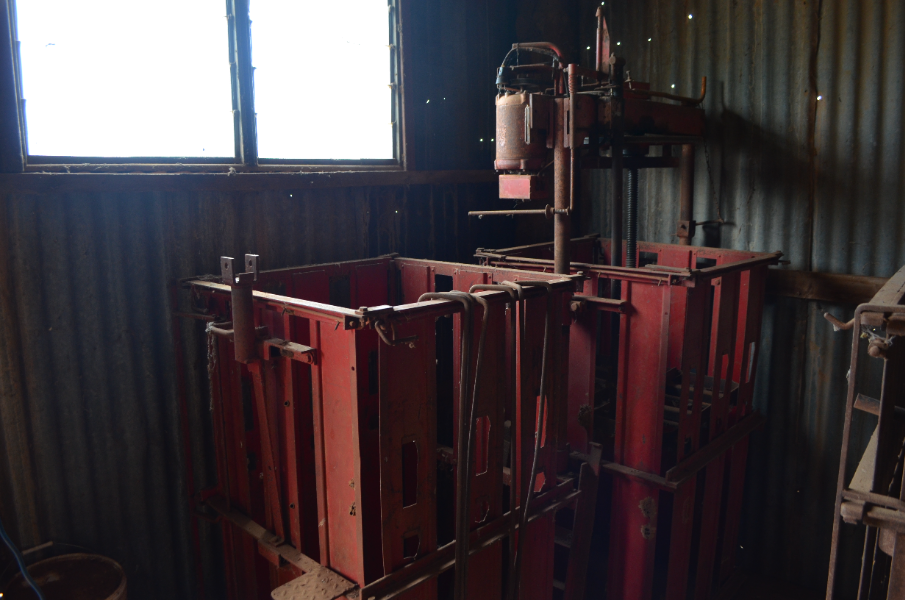 Lot 24 - Sunbeam Double Box Wool Press | AuctionsPlus