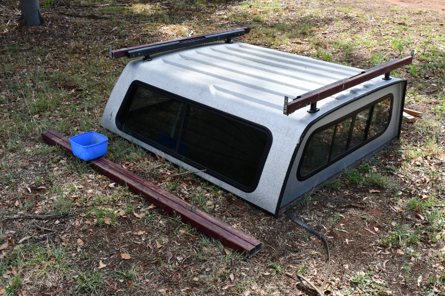 Lot 19 - Flexiglass ute canopy | AuctionsPlus