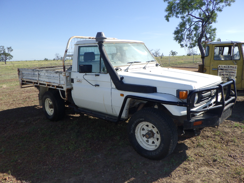 TOYOTA LANDCRUISER HZJ75 TRAYBACK | AuctionsPlus