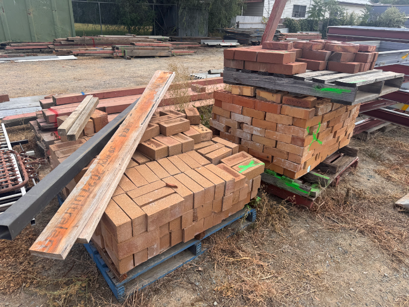 Lot 206 - 3 Packs of Bricks. | AuctionsPlus