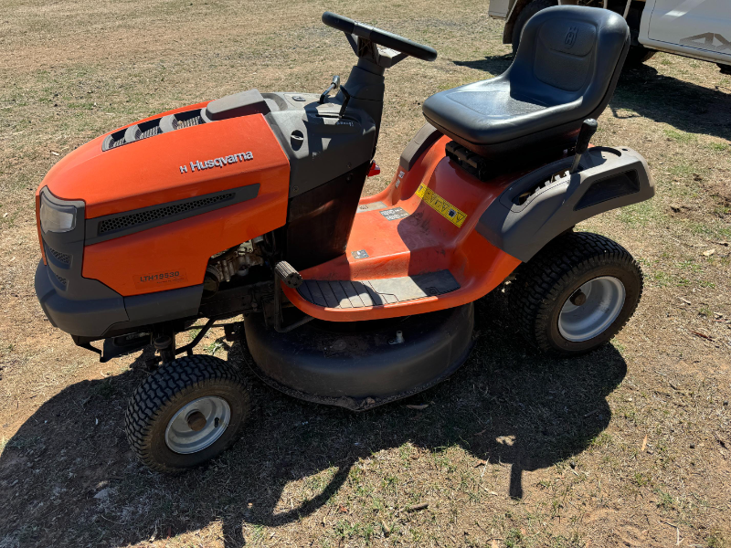 2011 Husqvarna Ride on Mower | AuctionsPlus