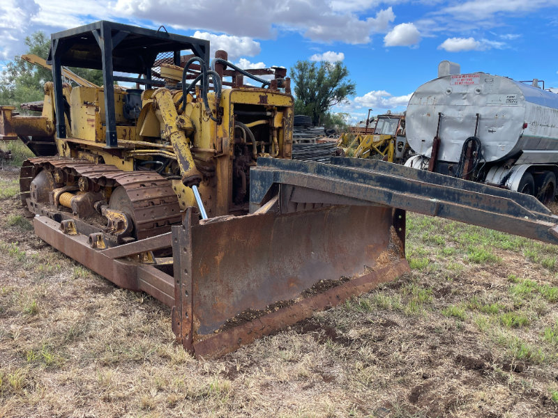Lot 101 - International BTD 20 | AuctionsPlus