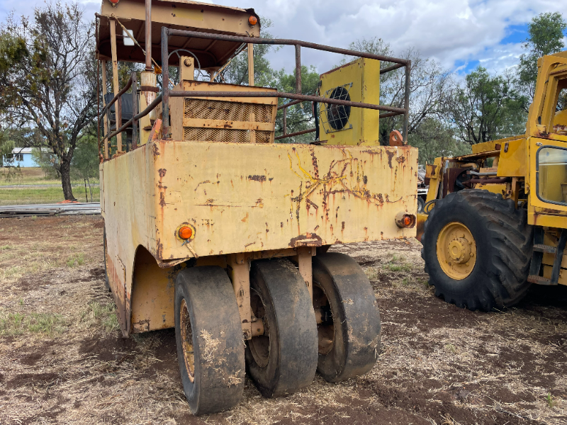 Lot 103 - Pacific Constuction Wheeled Roller | AuctionsPlus
