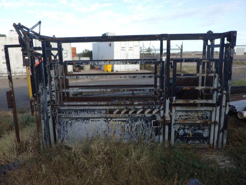 Lot 60 - CIA CATTLE CRUSH | AuctionsPlus