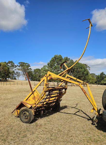 Lot 10 - Bale Buggy Hay Feeder | AuctionsPlus