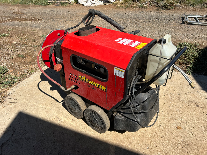 Lot 40 - Spit Water Pressure Washer | AuctionsPlus