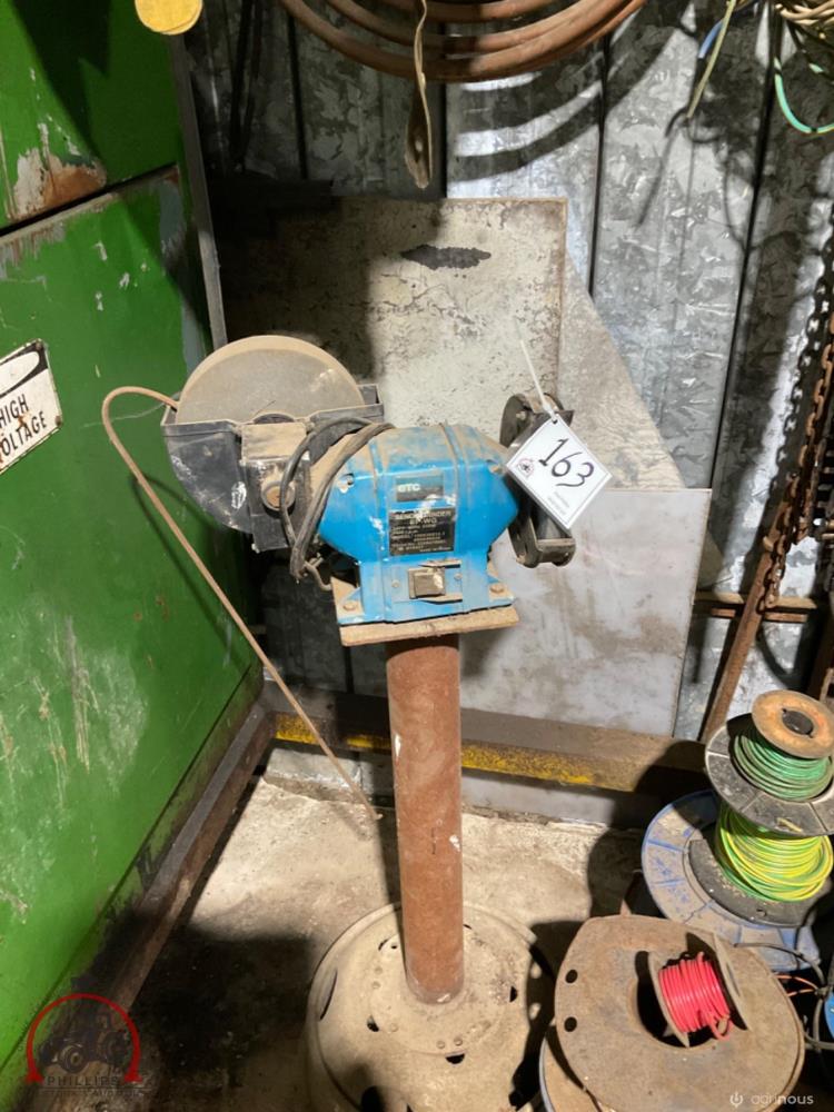 Lot 163 - Double Ended Bench Grinder | AuctionsPlus
