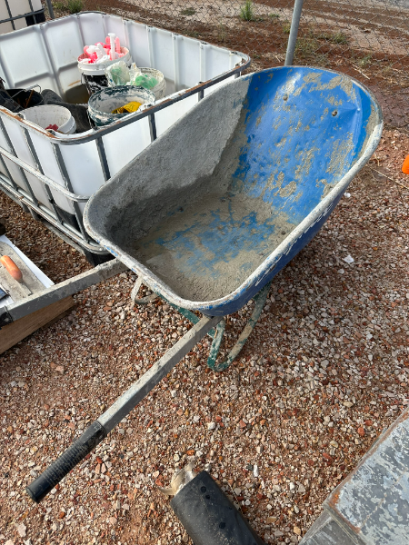 Lot - 72 - EasyMix Wheelbarrow | AuctionsPlus