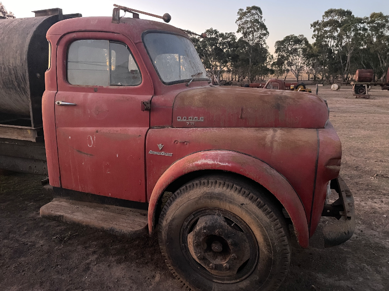 Lot 7 - DODGE V8 TRUCK | AuctionsPlus