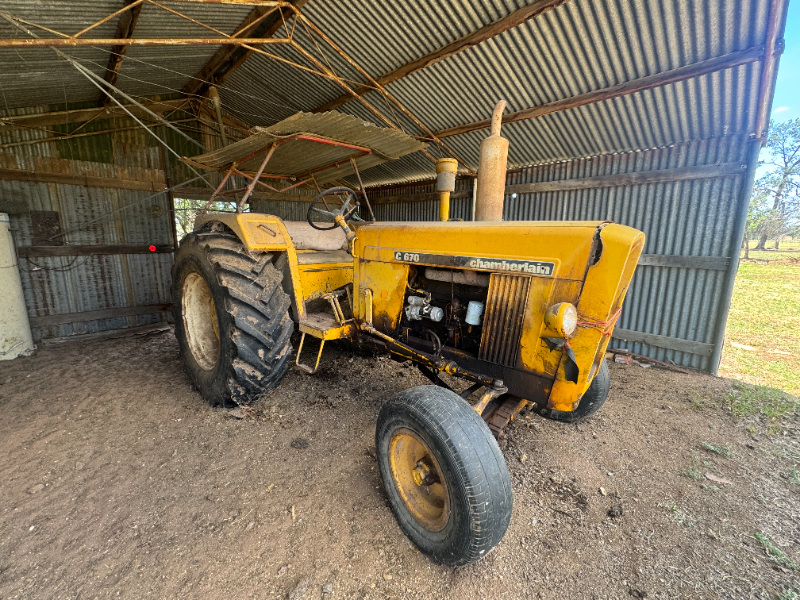 Lot 8 - Chamberlain Tractor | AuctionsPlus