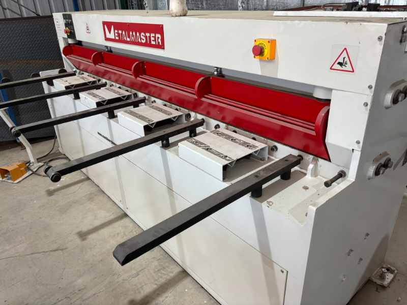 Lot - 158 - Metalmaster Guillotine | AuctionsPlus