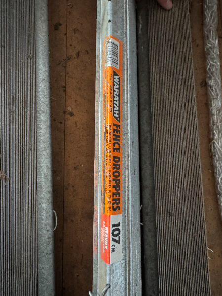 Lot 393 - STEEL DROPPERS | AuctionsPlus