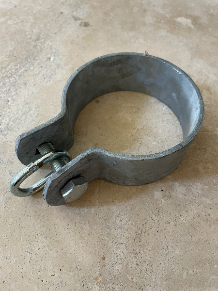 Lot 248 - 20 x Galvanised Steel Clamps 100mm | AuctionsPlus
