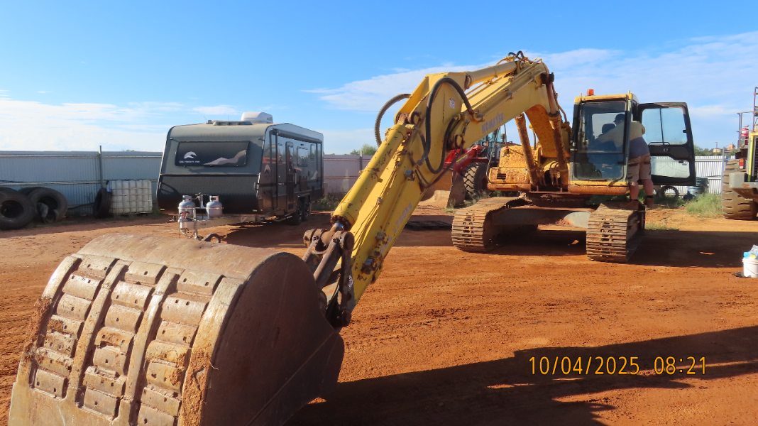 Lot 233 - Komatsu Excavator | AuctionsPlus