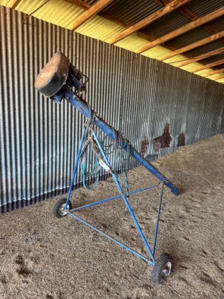 Lot 23 - 3m Electric Grainline Pencil Auger | AuctionsPlus