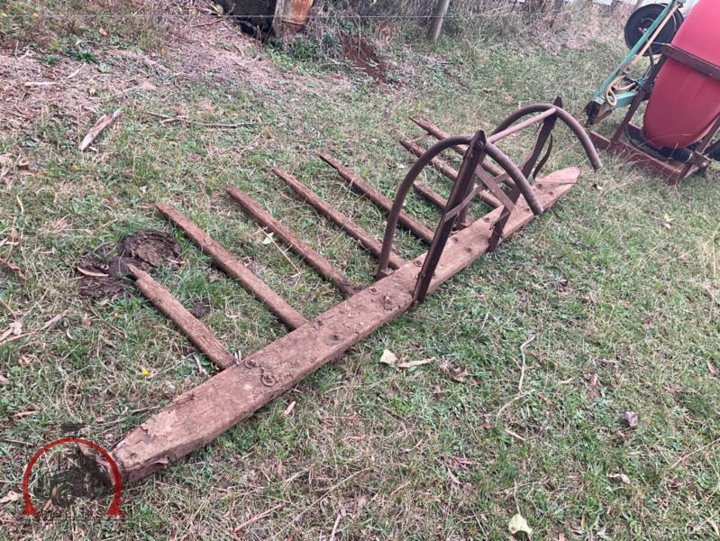 Lot 26 - Vintage Wooden Horse Drawn Buck Rake | AuctionsPlus