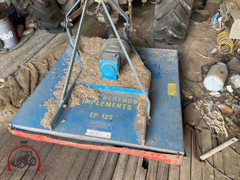 Lot 75 - Berends 4' Slasher | AuctionsPlus