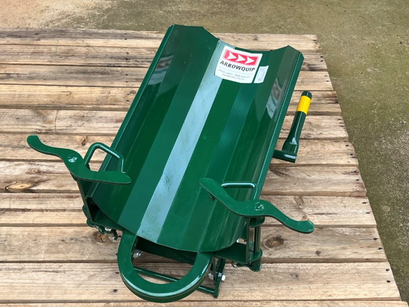 Lot 176 - ARROW LAMB MARKING CRADLE | AuctionsPlus