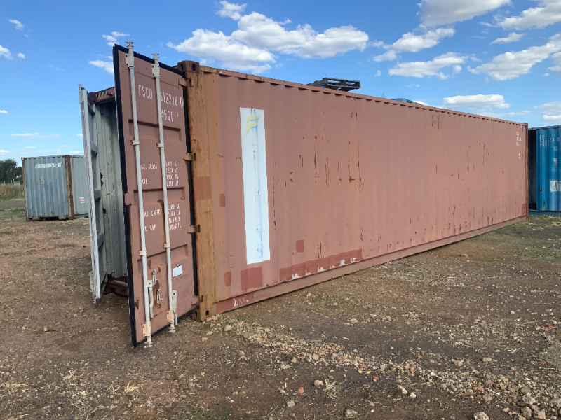 LOT 31 - Shipping Container. | AuctionsPlus
