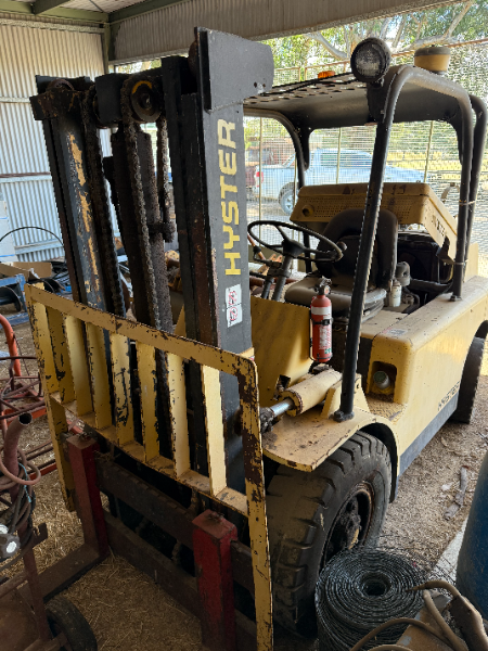 LOT 58 - HYSTER 400 FORKLIFT | AuctionsPlus