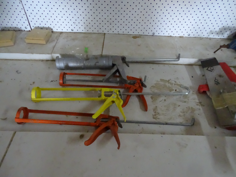 Lot 221 - CYLICON GUNS | AuctionsPlus