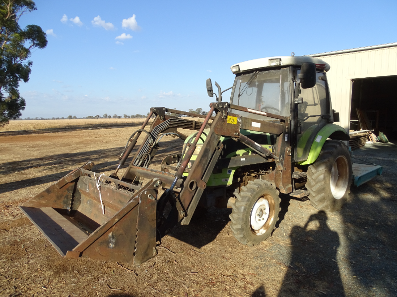 Lot 269 - AGRICAT TRACTOR WITH 4IN1 BUCKET | AuctionsPlus
