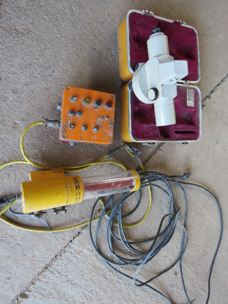 LOT 41 - LASER RECEIVER & DUMPY LEVEL | AuctionsPlus