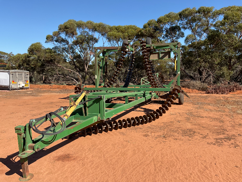 Lot 8 - 45Ft Kelly Disc Chain | AuctionsPlus